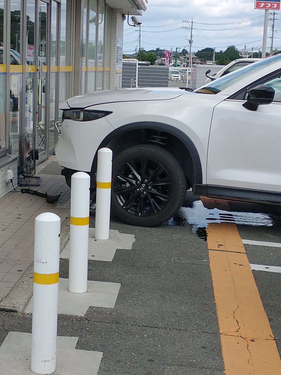 コンビニの駐車場で車の事故との情報 鞍手町中山2102-1 ミニストップ 鞍手中山店｜事故・災害 - Yahoo!リアルタイム検索